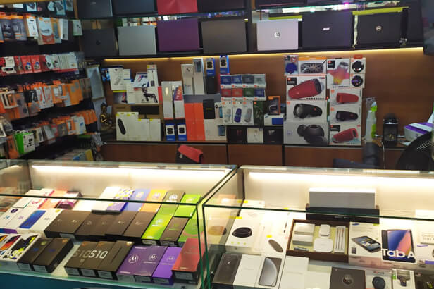 As 7 melhores lojas de celulares baratos na rua Santa Ifigênia